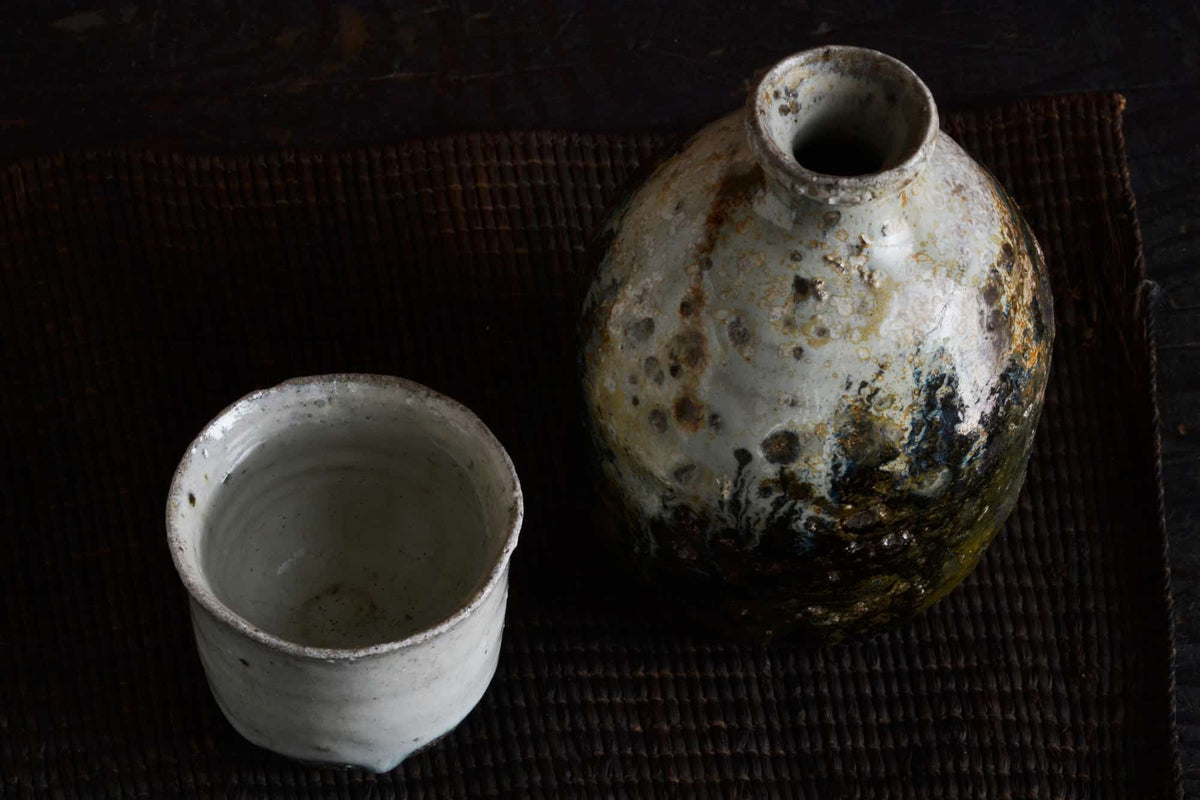 Japanese Earthenware ⩥ The Guide To Fascinating Japanese Pottery