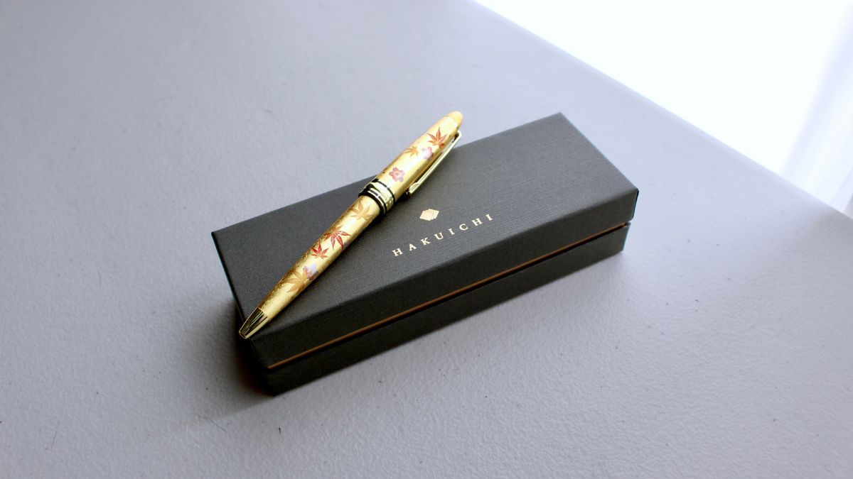 Ballpoint pen with beautiful gold leaf shine (Spring and Autumn Sink ...